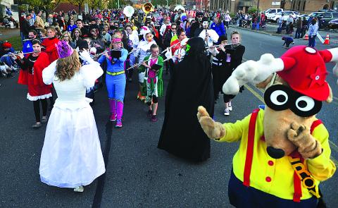 Haloween parade in Berwick | Press Enterprise Online